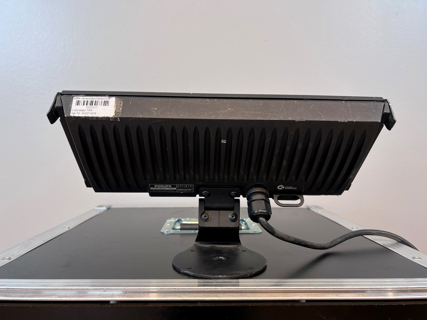 Philips ColorBlast 12 TRX RGBAW | 120 USD - Gebrauchte ...